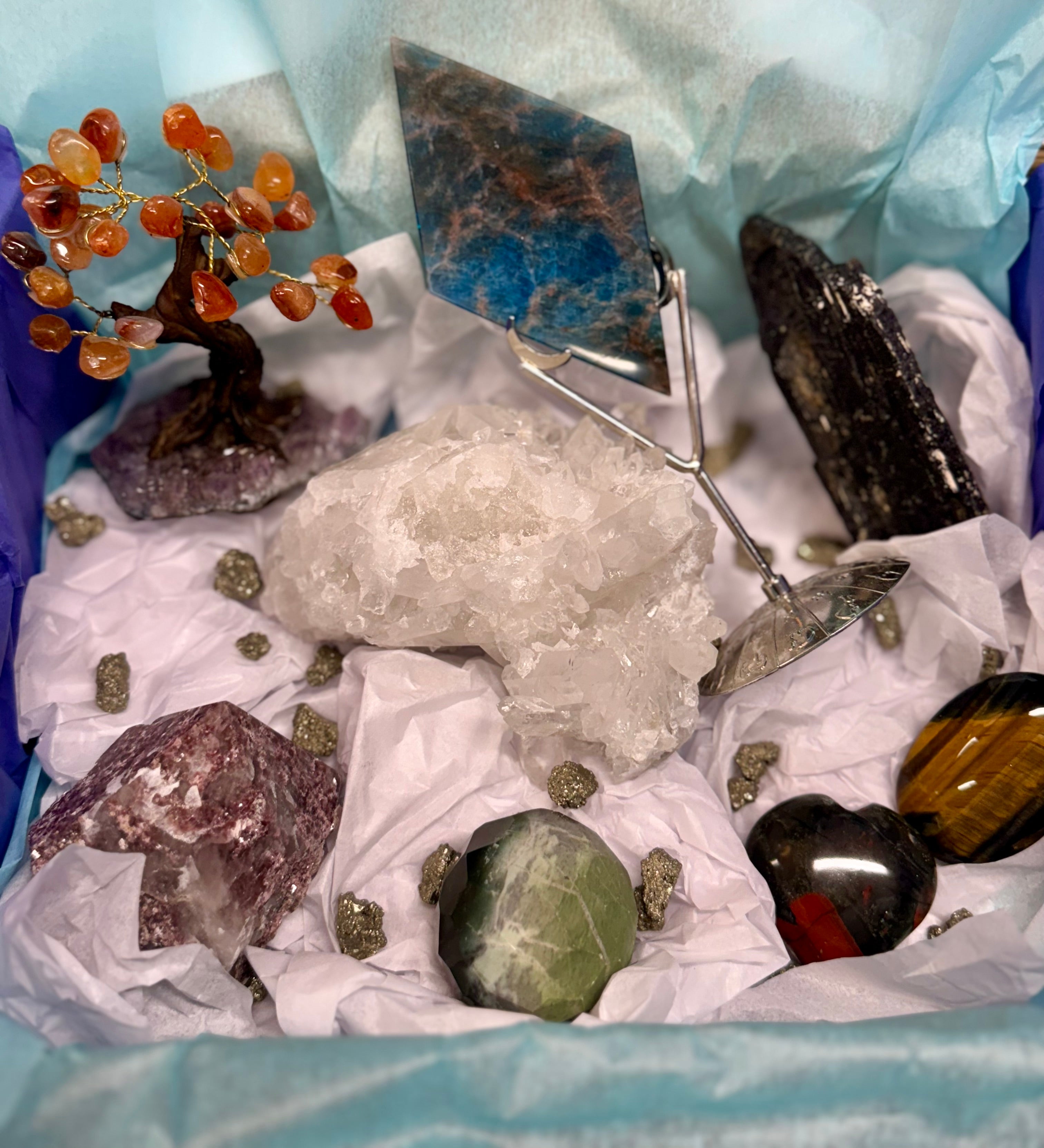 Starlight Box – Celestial Crystal Haven